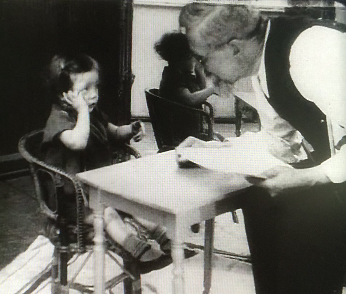 PEDAGOGÍA PROGRESISTA Y SU CRÍTICA A LA EDUCACIÓN TRADICIONAL